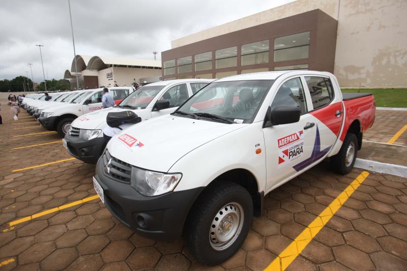 Governo entrega microcrédito e veículos da Adepará em Marabá - REDEPARÁ
