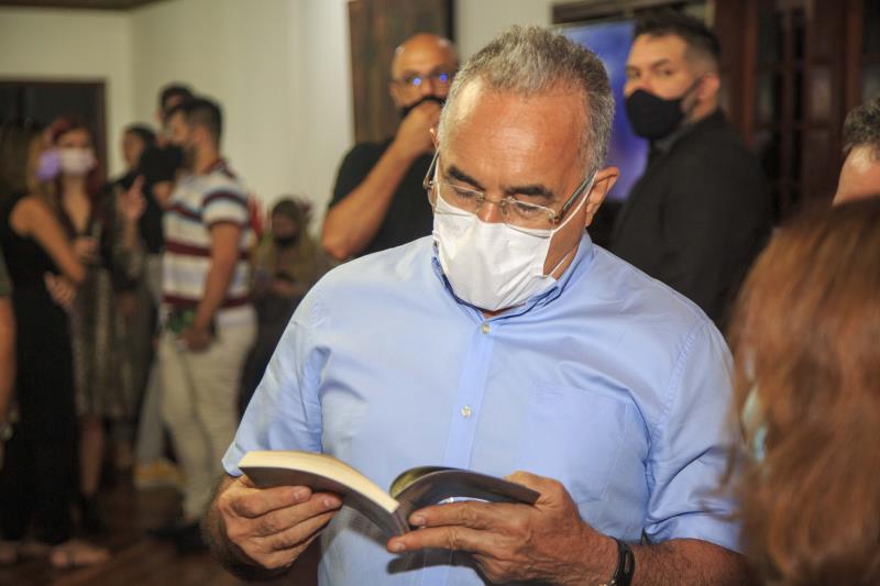 Prefeito Edmilson Rodrigues participa de lançamento de livro que ...